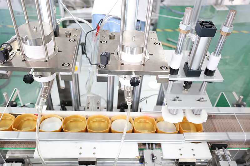 Automatic Aluminum Foil Plastic Pet Bottle Cap Inserting Wadding ...